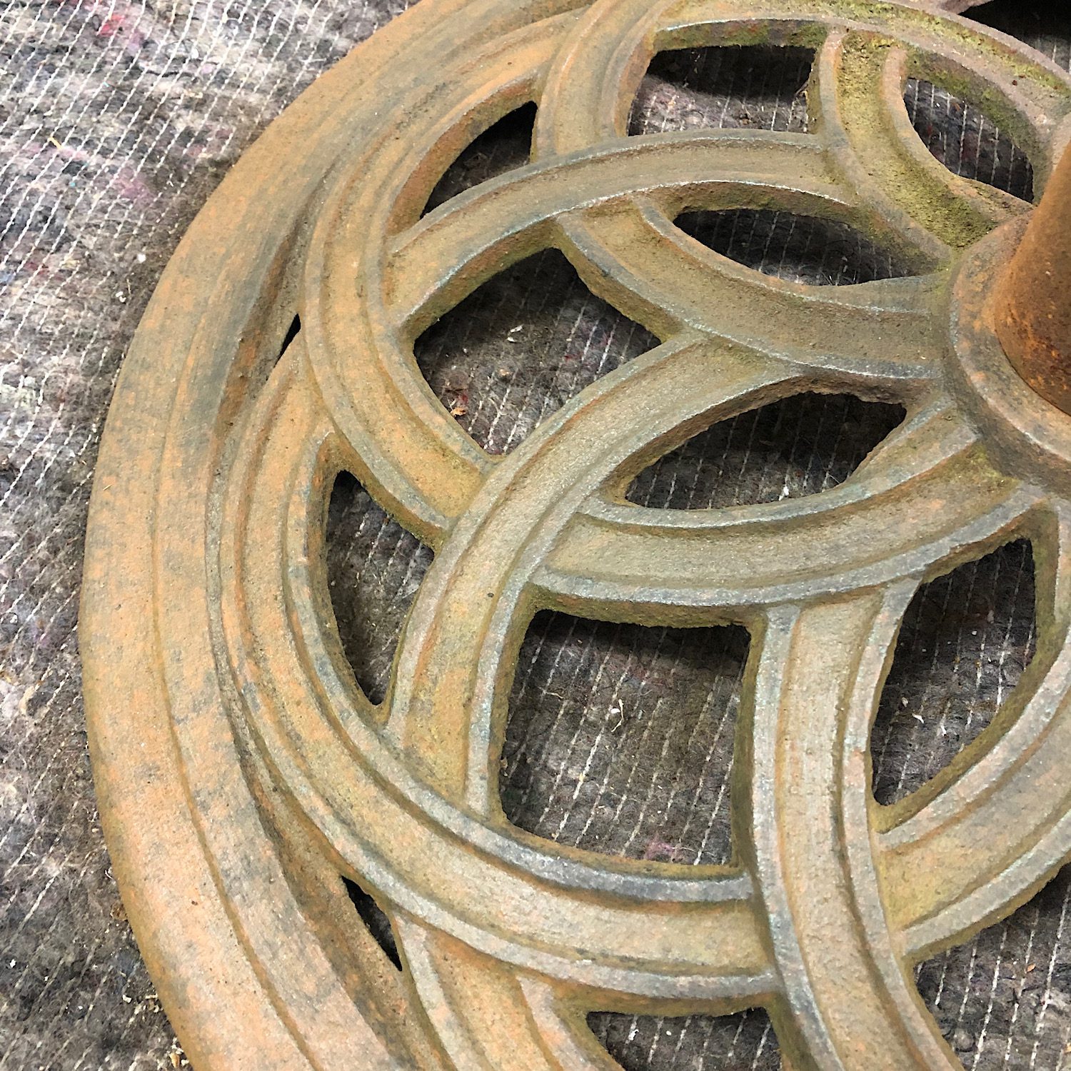 Liberon Iron Paste - For Cast & Wrought Ironwork - Priory Polishes