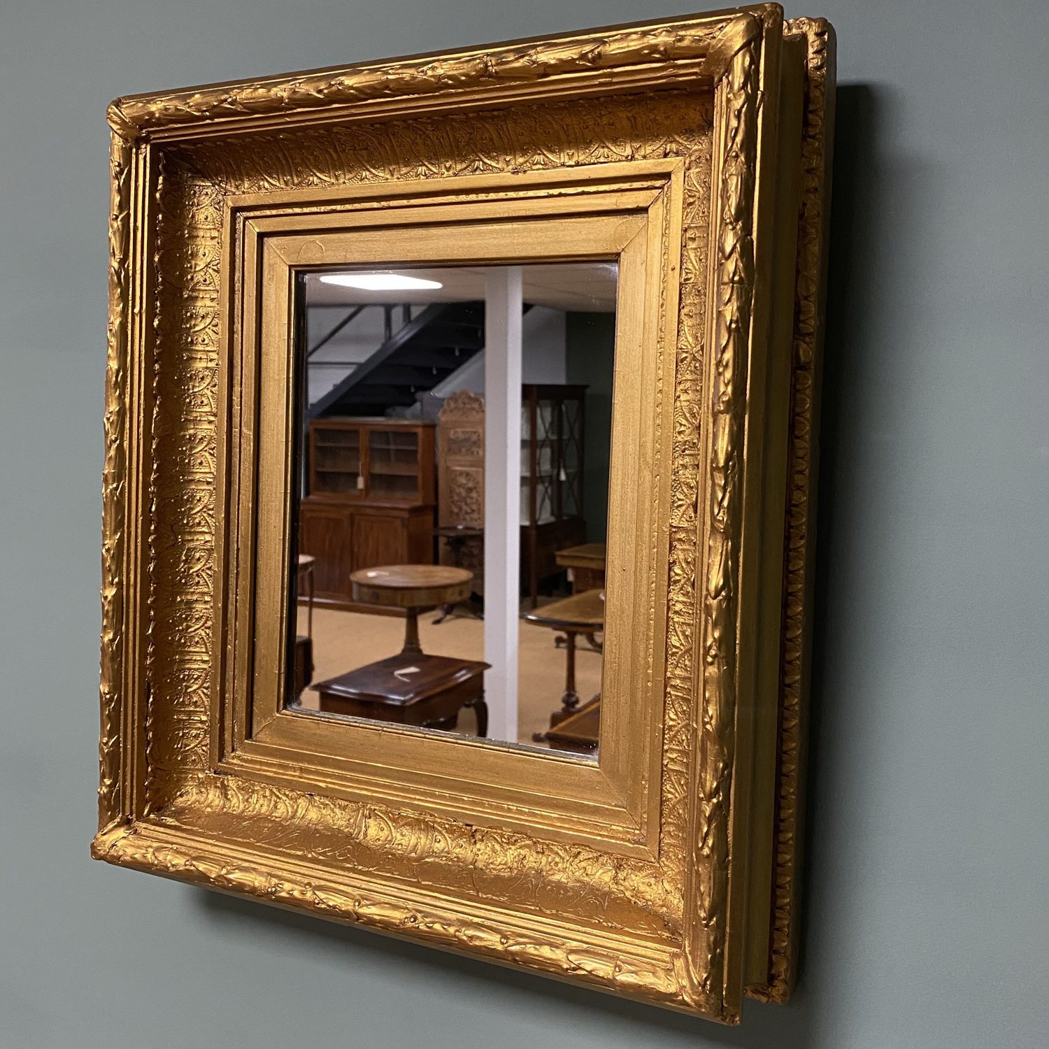 Gilt Restoration - Gilding Wax & Varnish - Priory Polishes